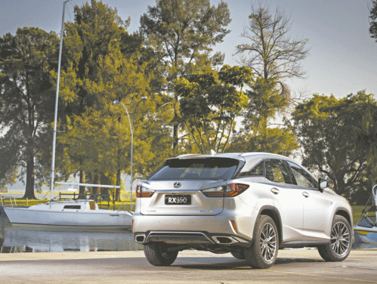 Lexus vem com novo design e conforto ao mercado